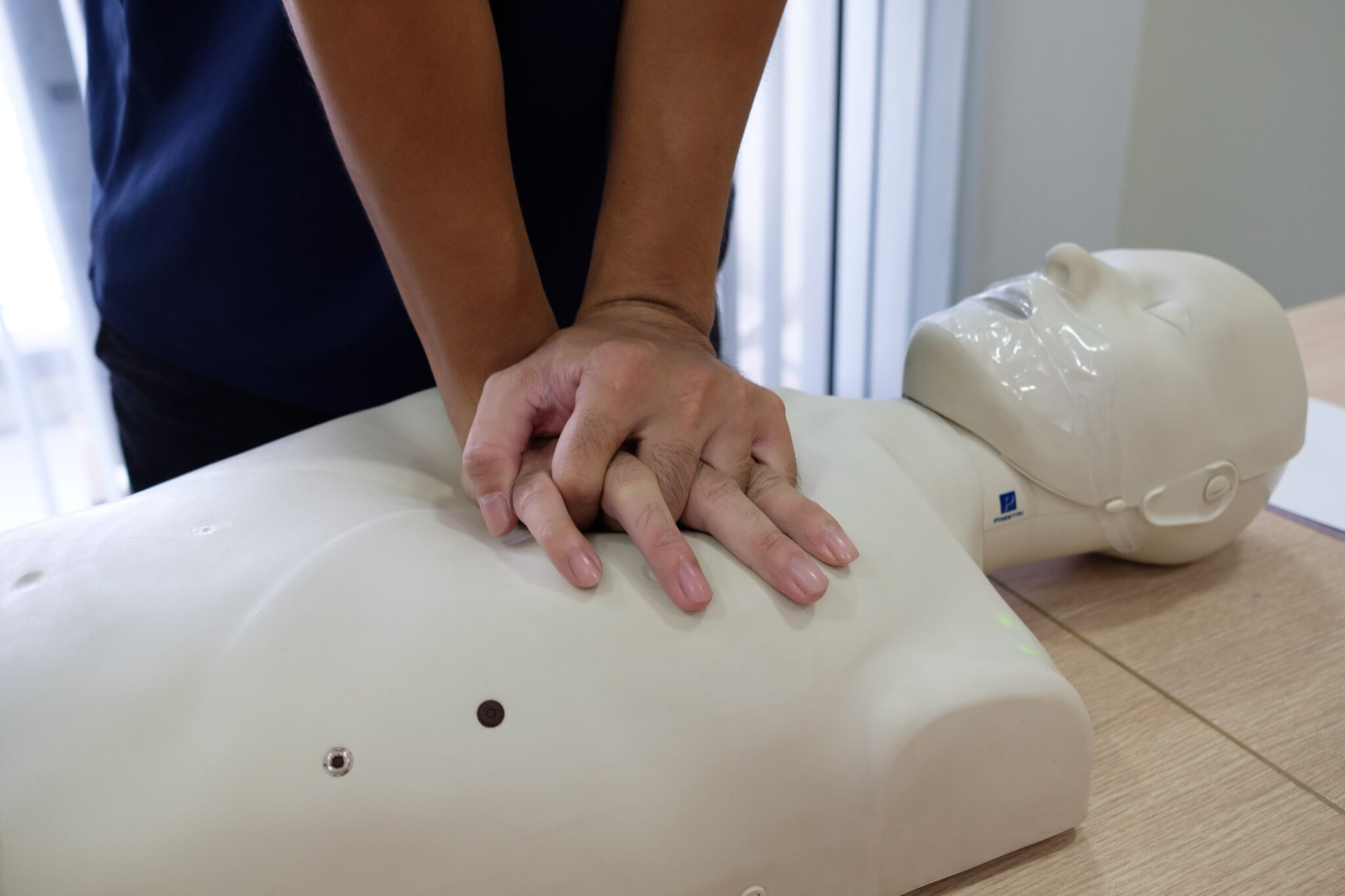 The AED (Automated External Defibrillator) course Flow! Required time ...